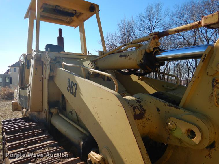 1985 Caterpillar 963 track loader in Kansas City, MO | Item DY9779 sold | Purple Wave