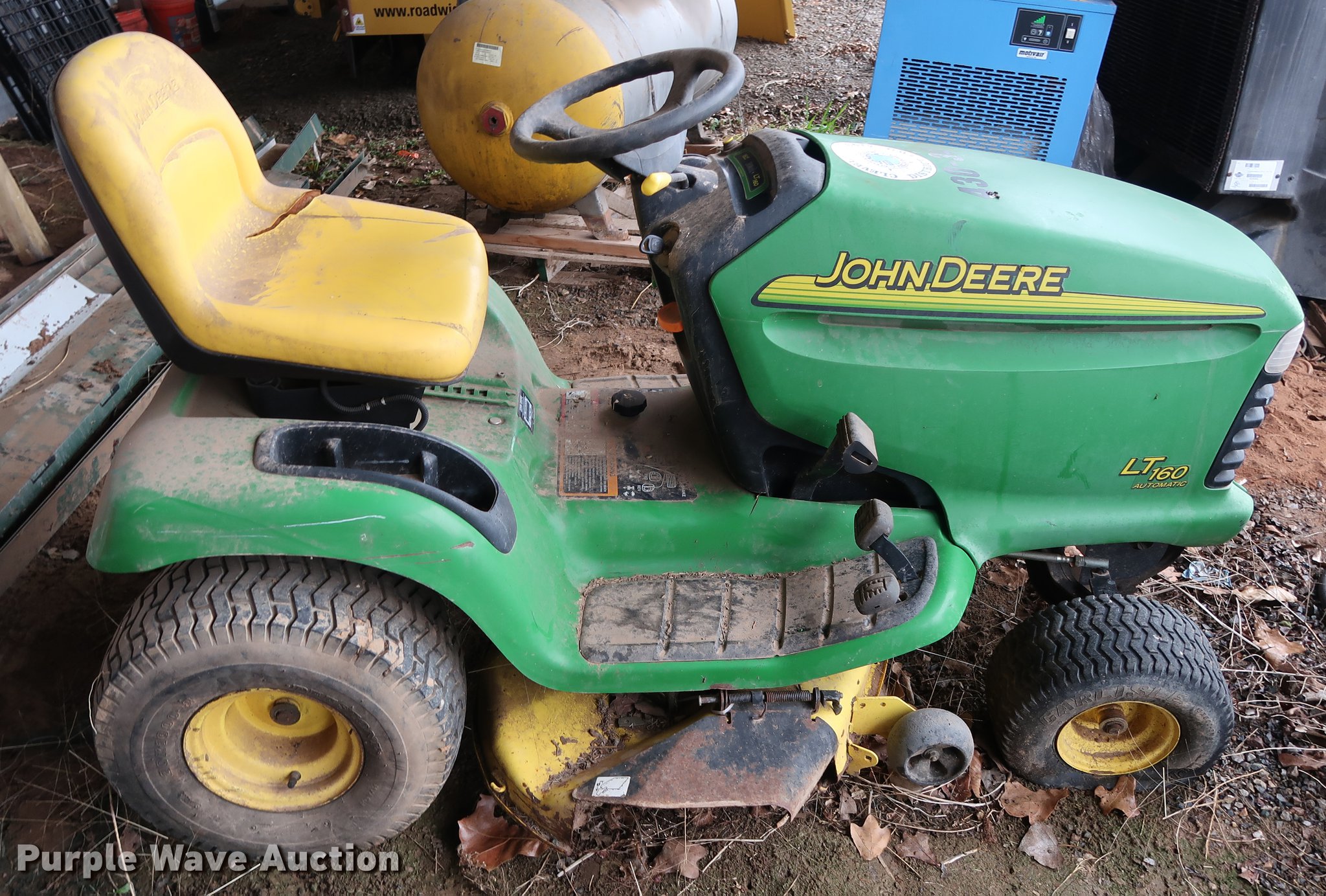 John Deere LT160 lawn mower in Norman, OK | Item FQ9197 sold | Purple Wave