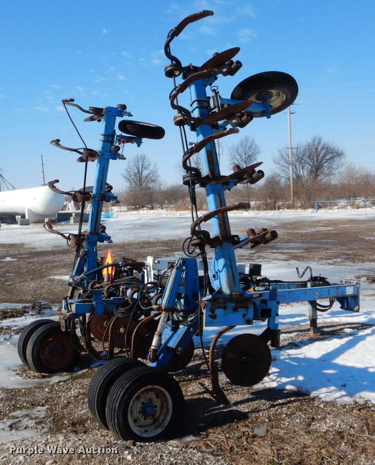 Anhydrous ammonia toolbar in Laddonia, MO | Item DE5996 sold | Purple Wave