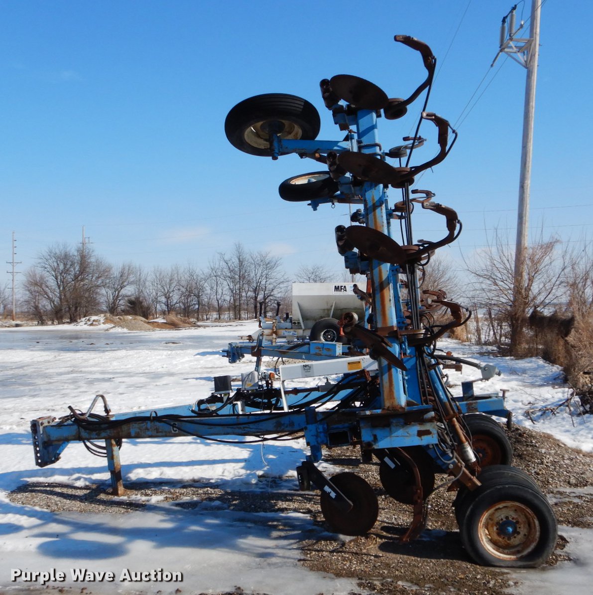 Anhydrous ammonia toolbar in Laddonia, MO | Item DE5996 sold | Purple Wave
