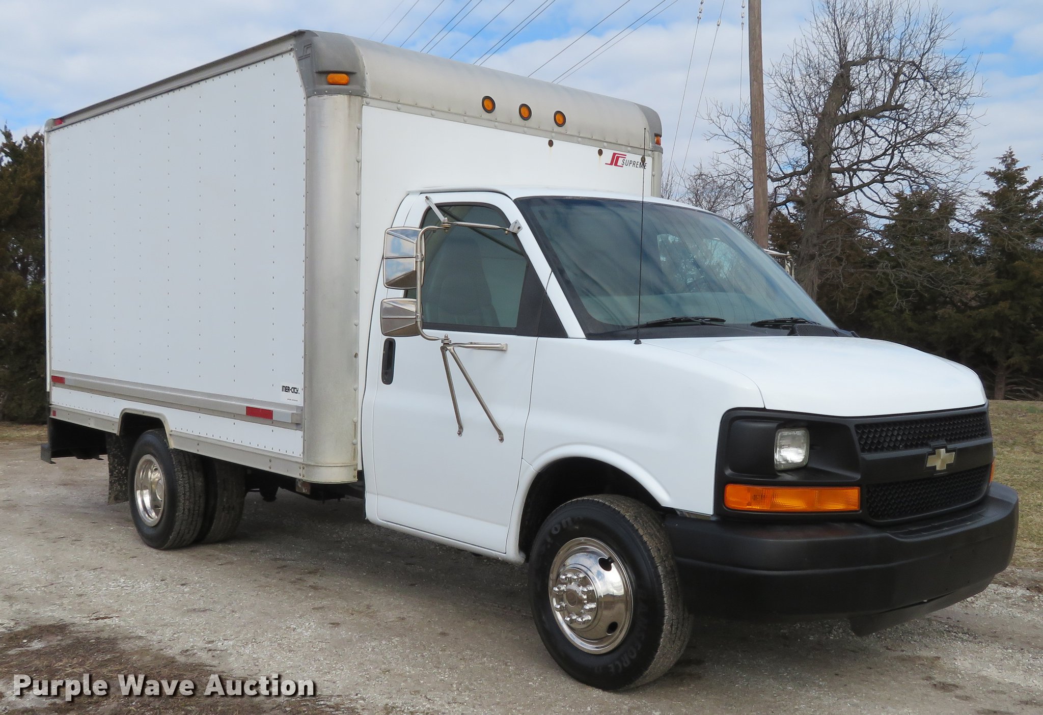 2005 Chevrolet Express G3500 box truck in Moscow Mills, MO | Item ...
