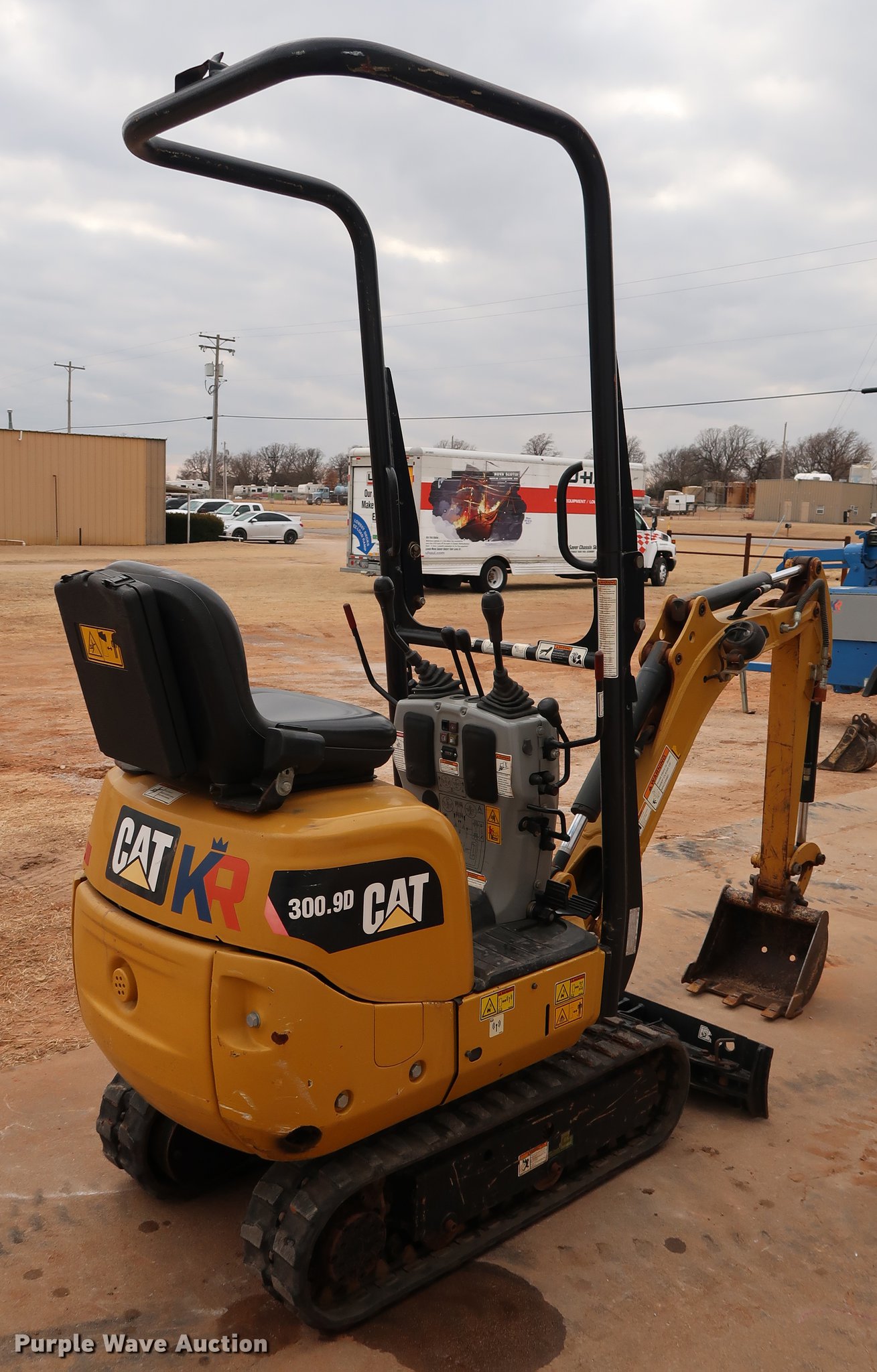 2014 Caterpillar 300.9D mini excavator in Hennessey, OK | Item FI9760 ...