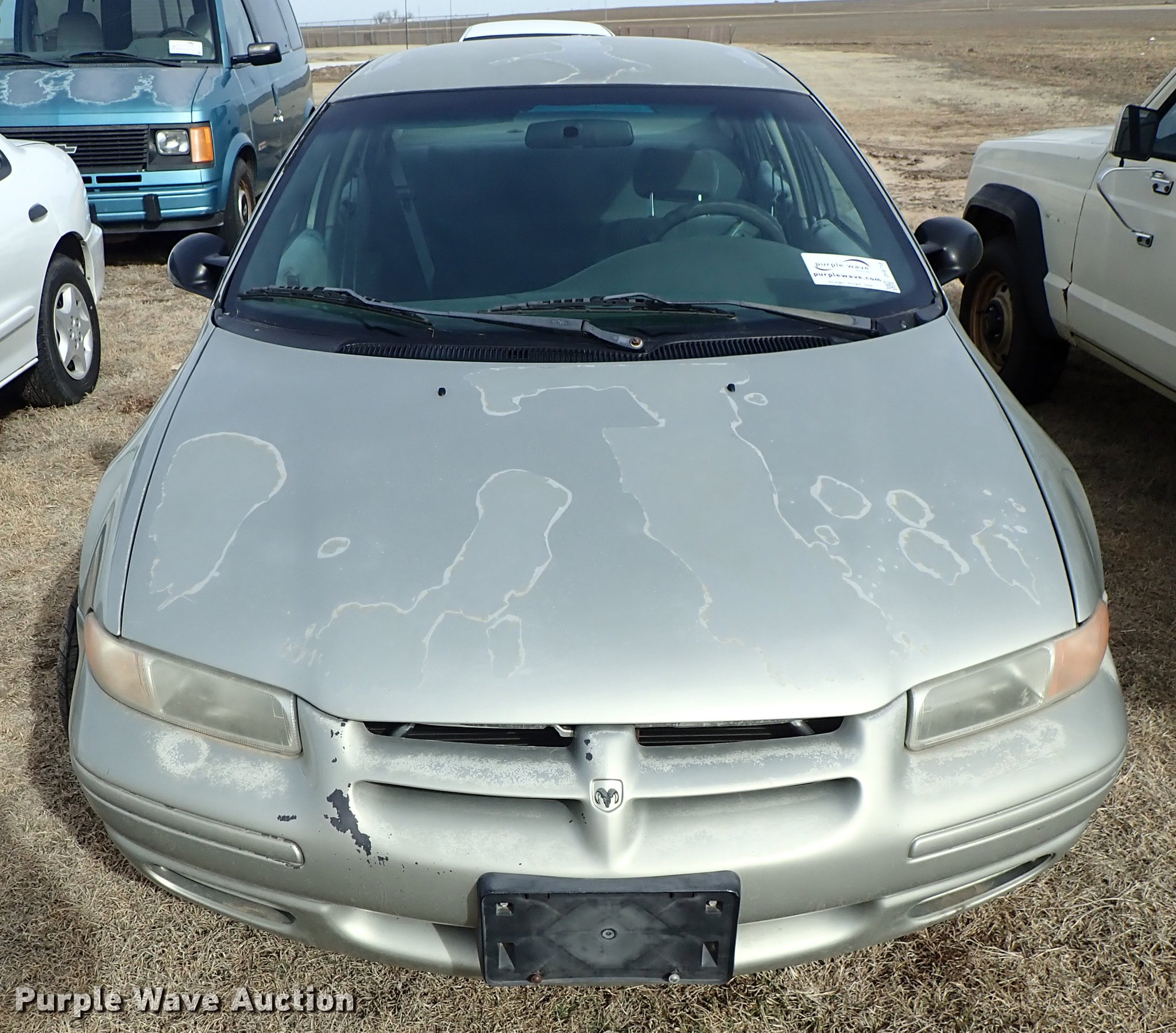 2000 Dodge Stratus in Larned, KS | Item DF8718 sold | Purple Wave