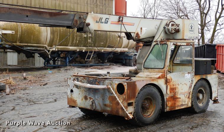 JLG 755 crane in Bloomington, IL | Item DC8740 sold | Purple Wave