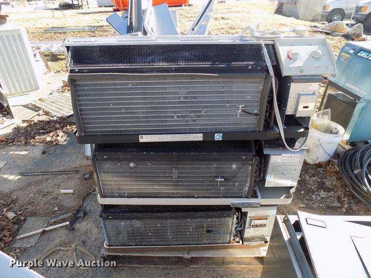Air conditioners in El Dorado, KS | Item FG9014 sold | Purple Wave