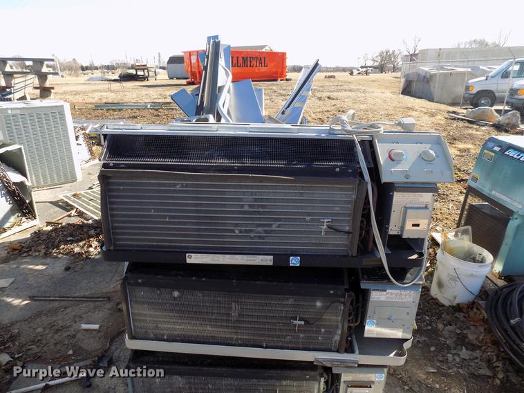 Air conditioners in El Dorado, KS | Item FG9014 sold | Purple Wave
