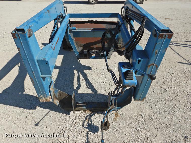 Ford 7109 loader in Lampasas, TX | Item DF2521 sold | Purple Wave
