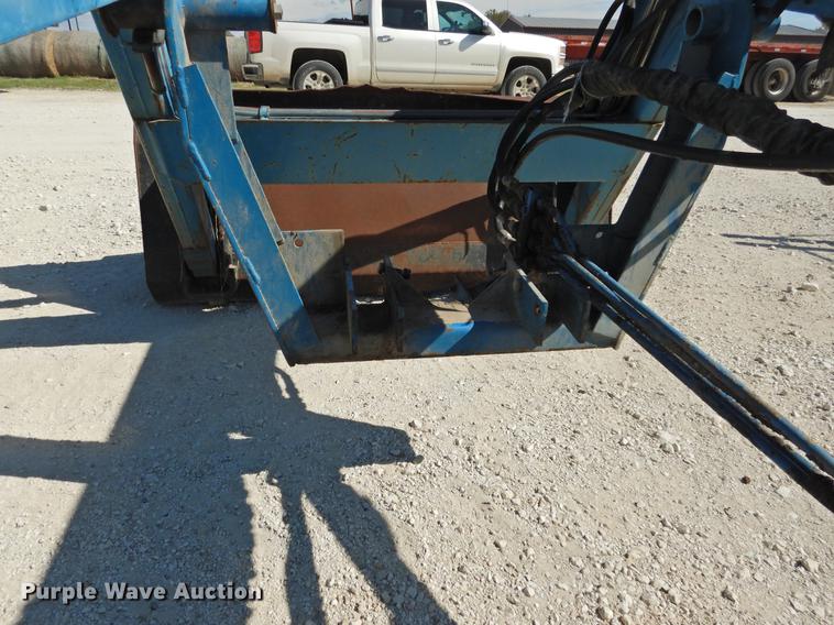Ford 7109 loader in Lampasas, TX | Item DF2521 sold | Purple Wave