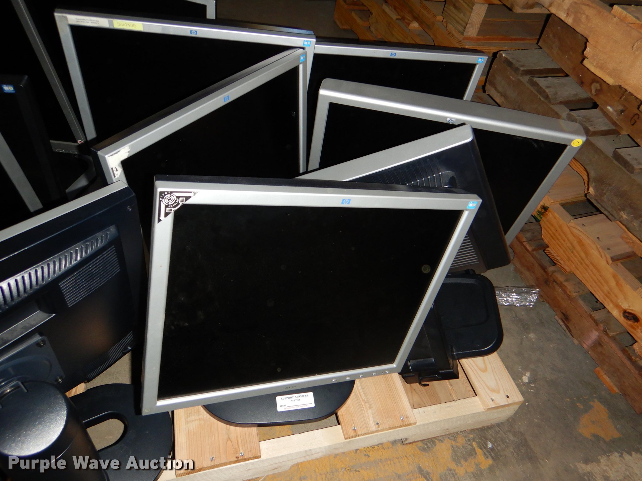 (12) HP monitors in Topeka, KS | Item FM9918 sold | Purple Wave
