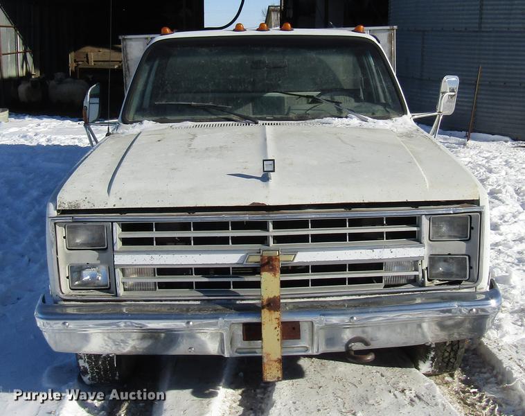 1988 Chevrolet R30 dump bed pickup truck in Olpe, KS | Item DB6790 sold ...