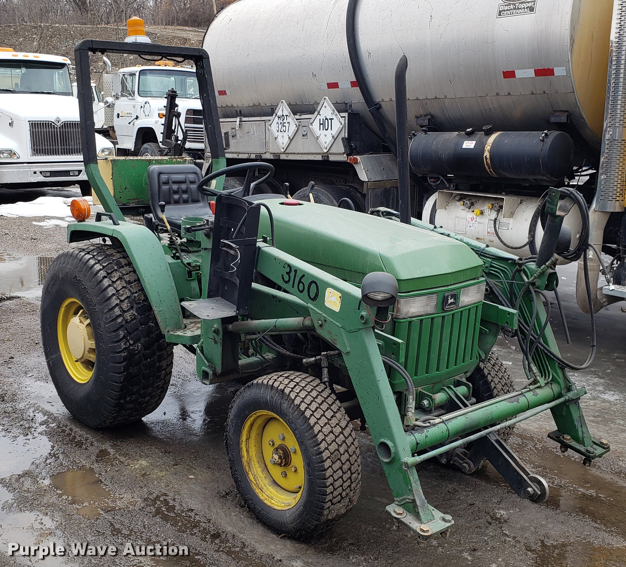 John Deere 790 tractor in Kansas City, MO | Item AV9264 sold | Purple Wave