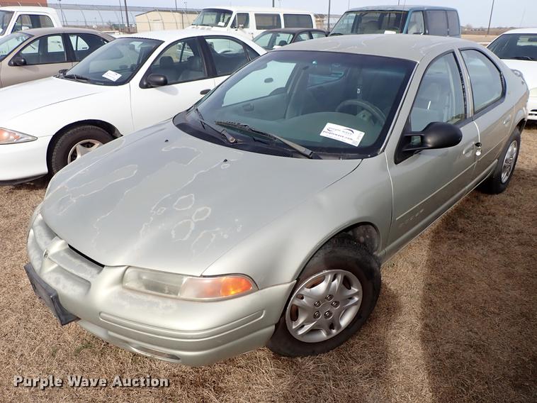 2000 Dodge Stratus in Larned, KS | Item DF8718 sold | Purple Wave