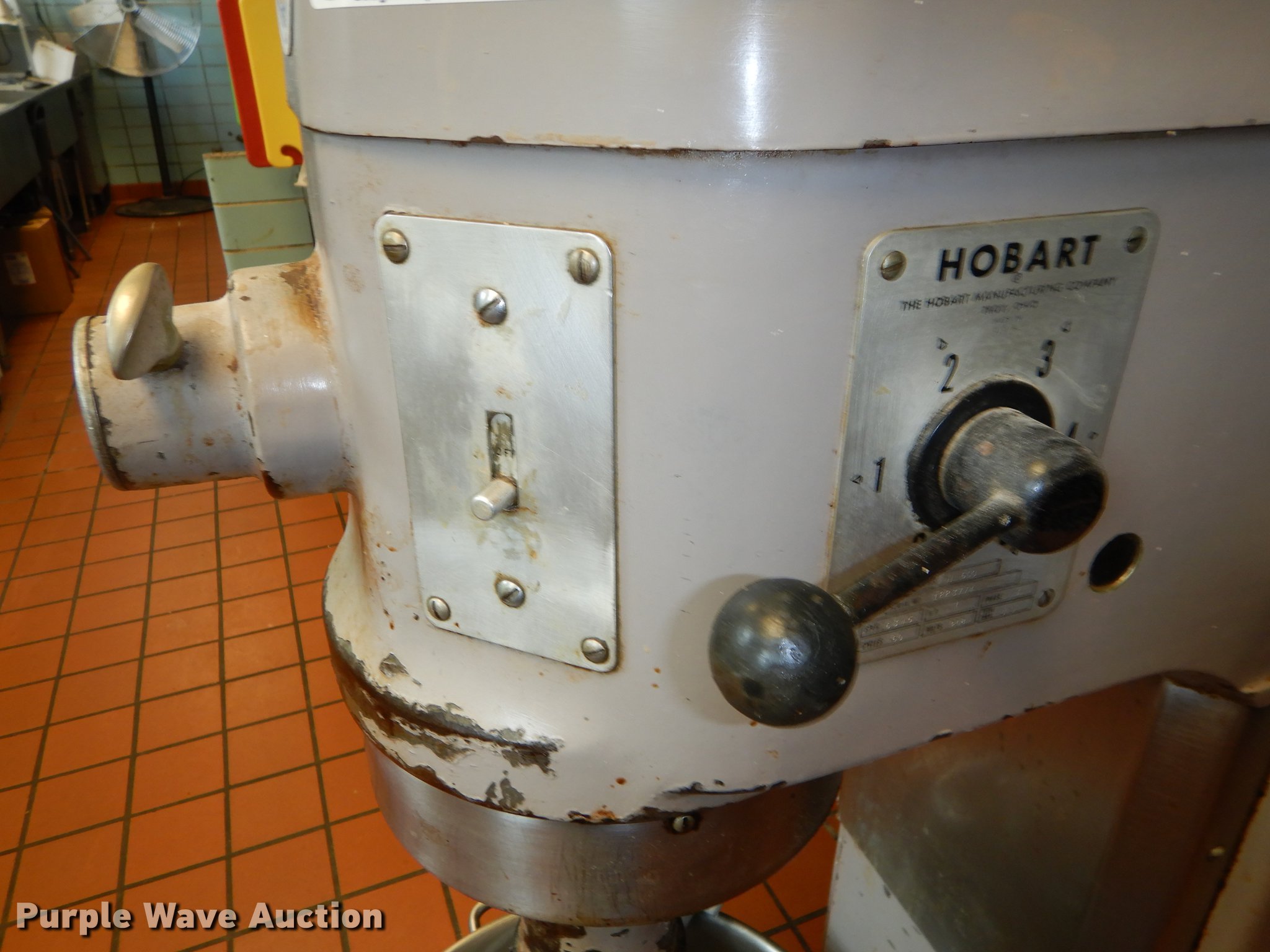 Hobart H600 mixer in Atchison, KS | Item FC9422 sold | Purple Wave