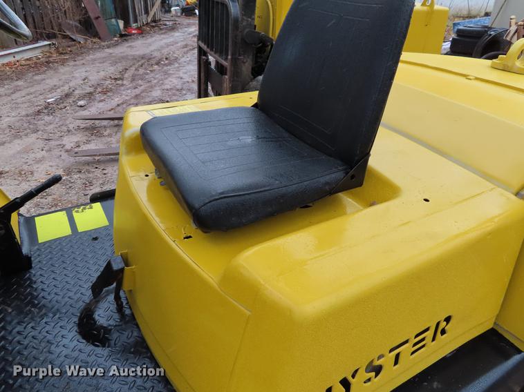 2005 Hyster H70E forklift in Tonganoxie, KS | Item DF7700 sold | Purple ...
