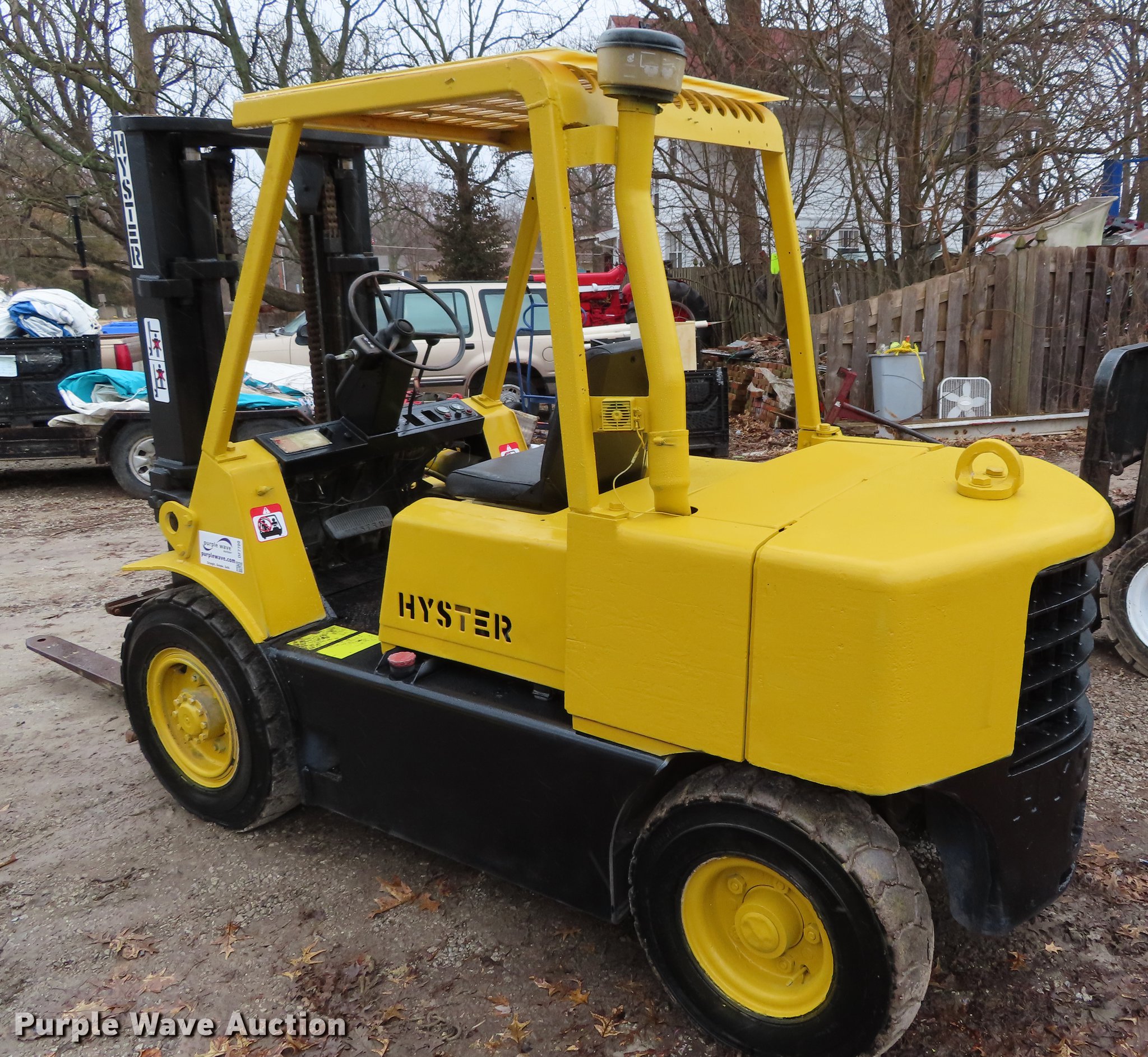 2005 Hyster H70E forklift in Tonganoxie, KS | Item DF7700 sold | Purple ...