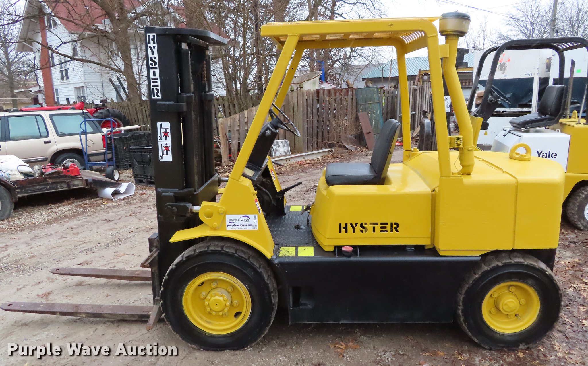 2005 Hyster H70E forklift in Tonganoxie, KS | Item DF7700 sold | Purple ...