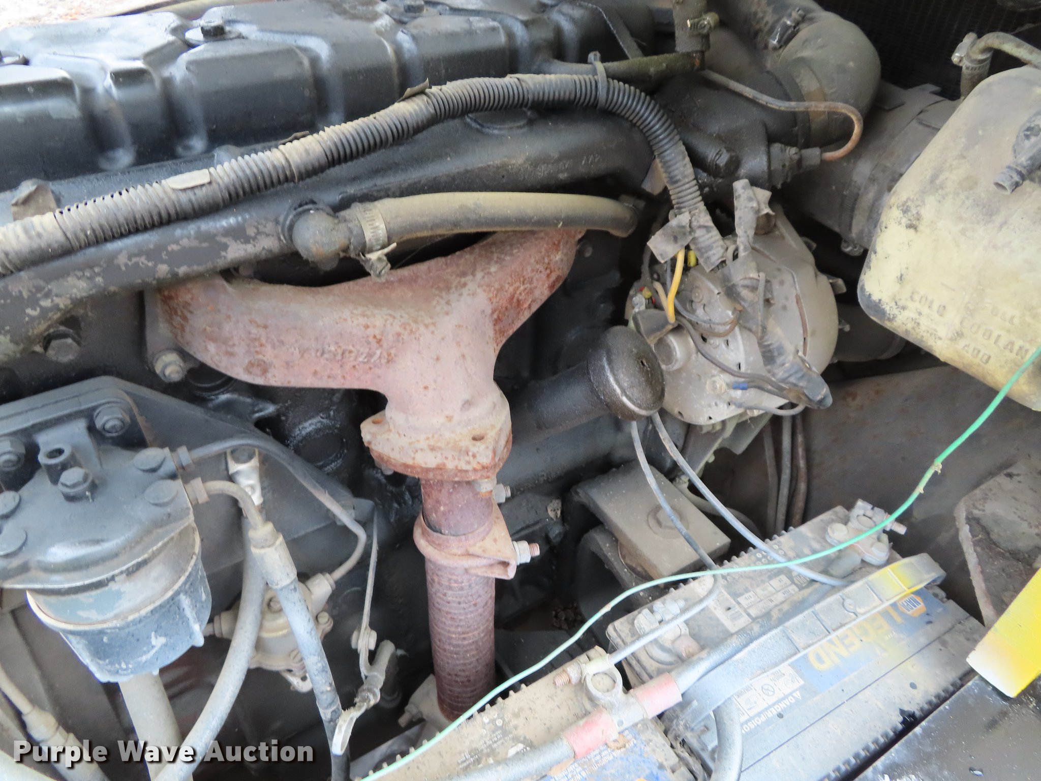 2005 Hyster H70E forklift in Tonganoxie, KS | Item DF7700 sold | Purple ...