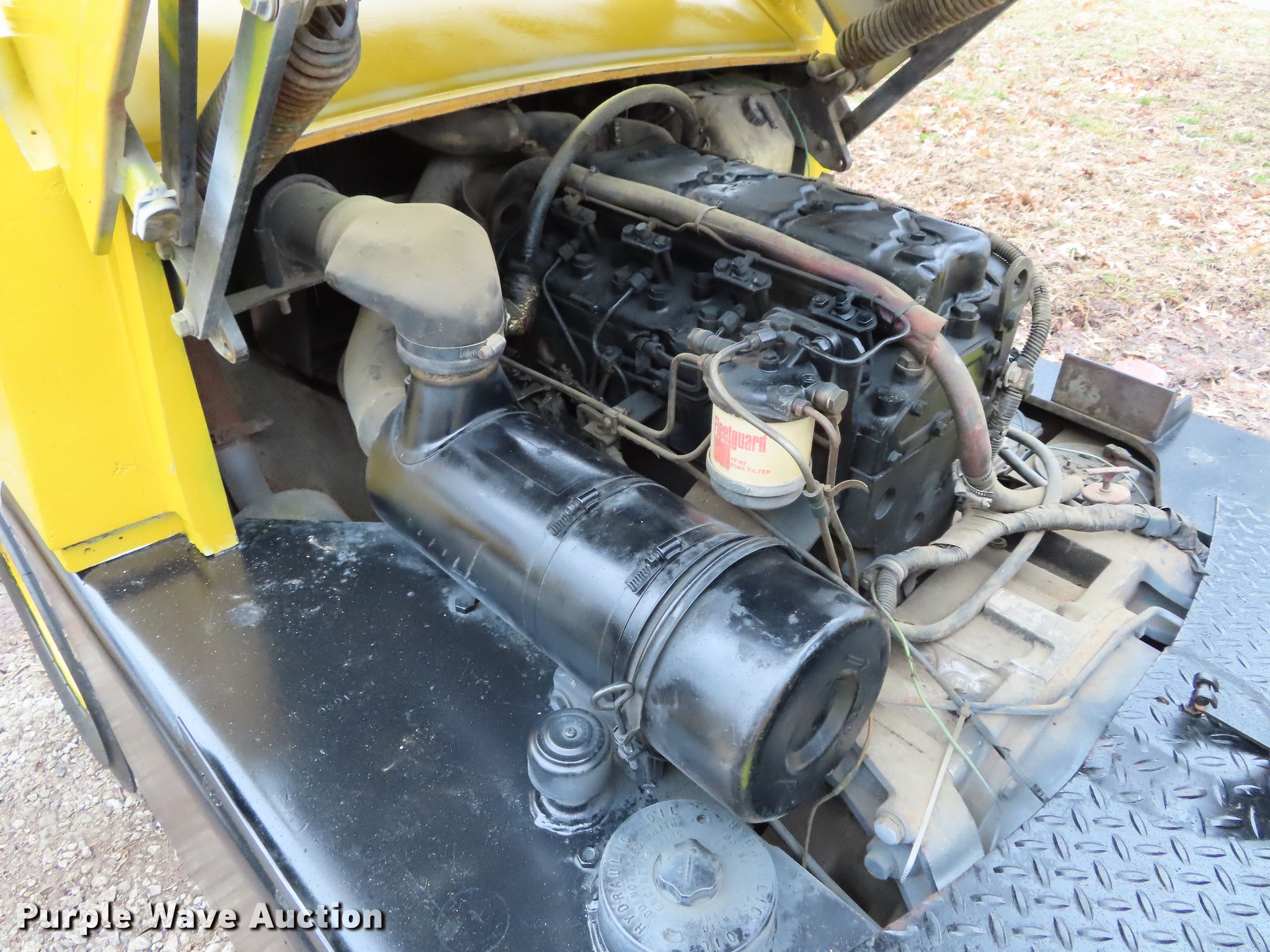 2005 Hyster H70E forklift in Tonganoxie, KS | Item DF7700 sold | Purple ...