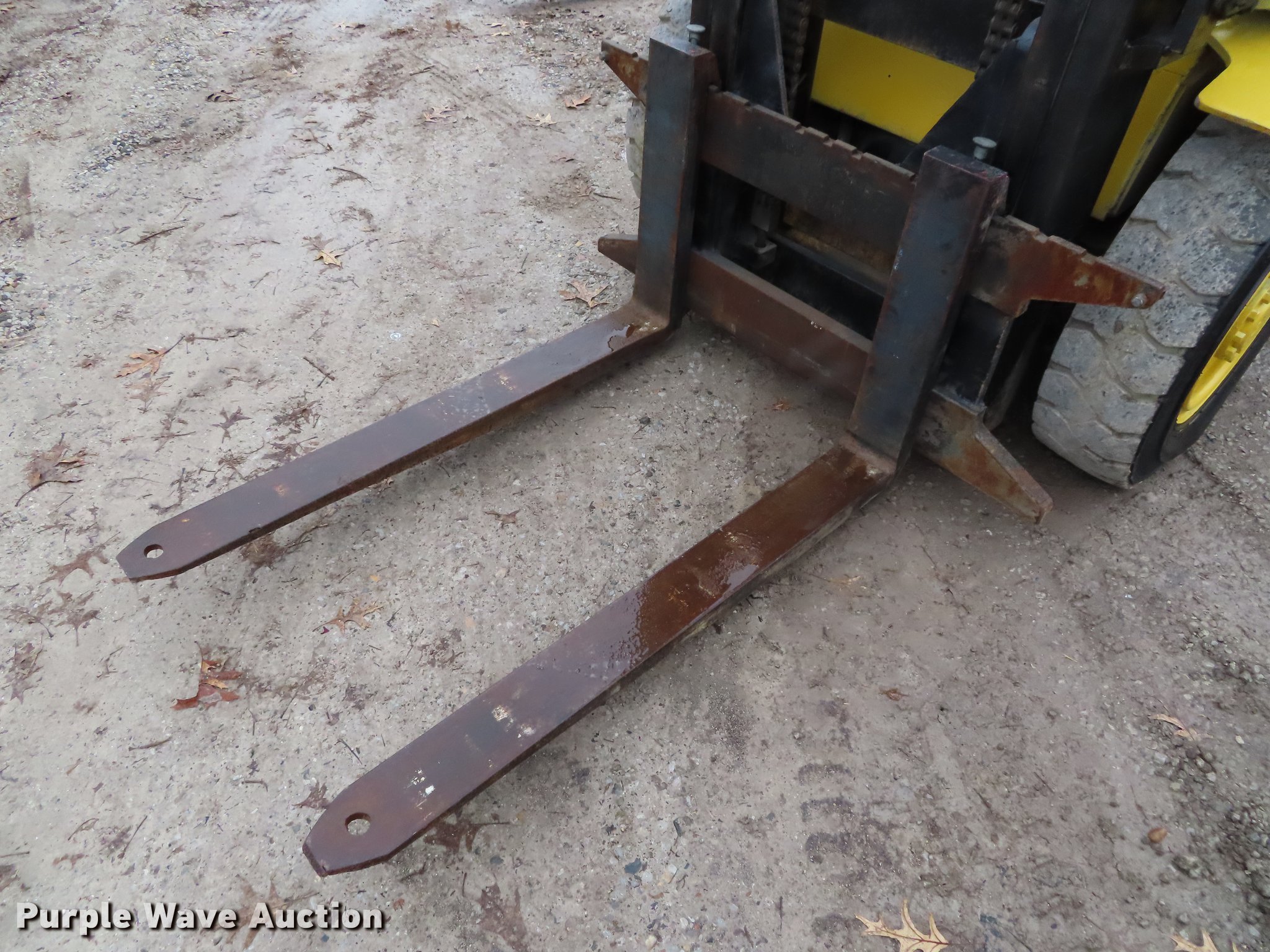 2005 Hyster H70E forklift in Tonganoxie, KS | Item DF7700 sold | Purple ...