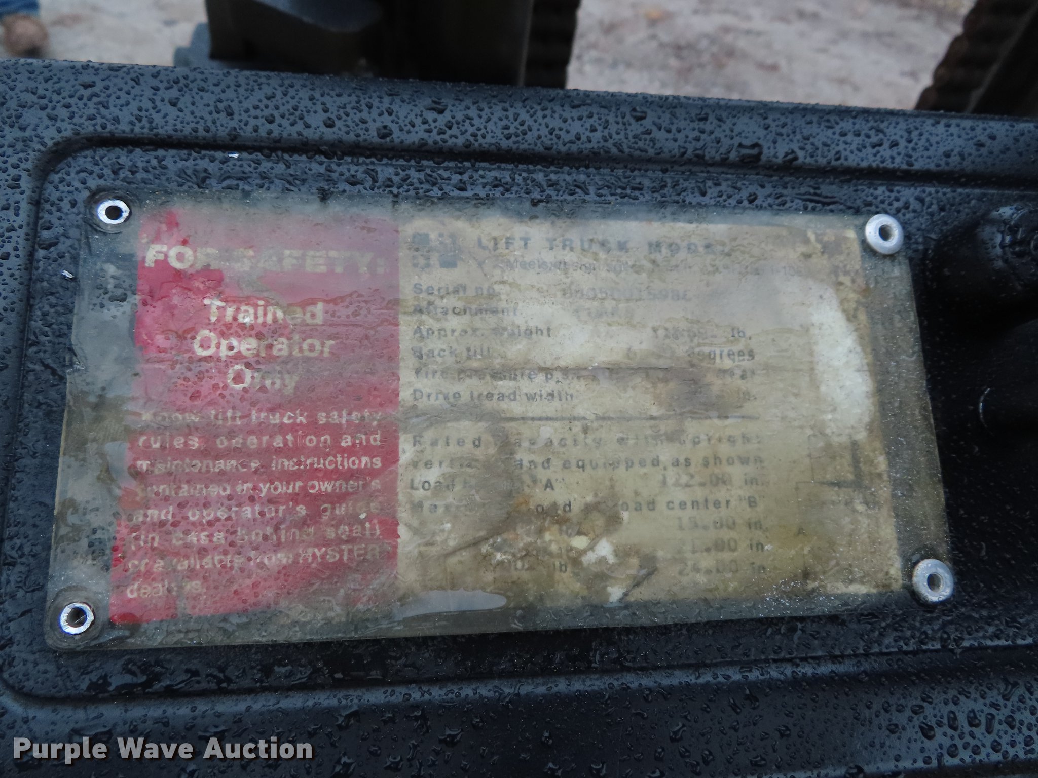 2005 Hyster H70E forklift in Tonganoxie, KS | Item DF7700 sold | Purple ...