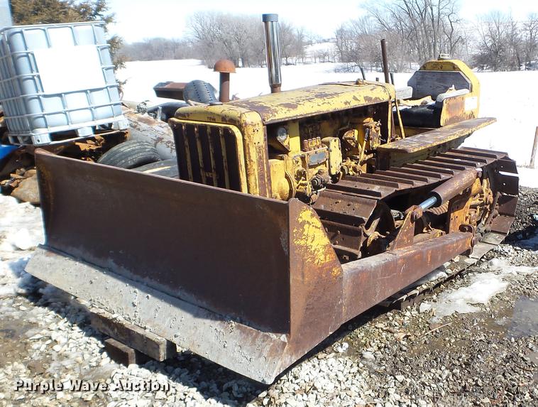 1947 Caterpillar D2 dozer in Red Oak, IA | Item DE7622 sold | Purple Wave