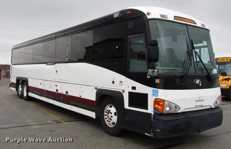 2010 MCI D4505 coach bus in Springdale, AR | Item DF7836 sold | Purple Wave