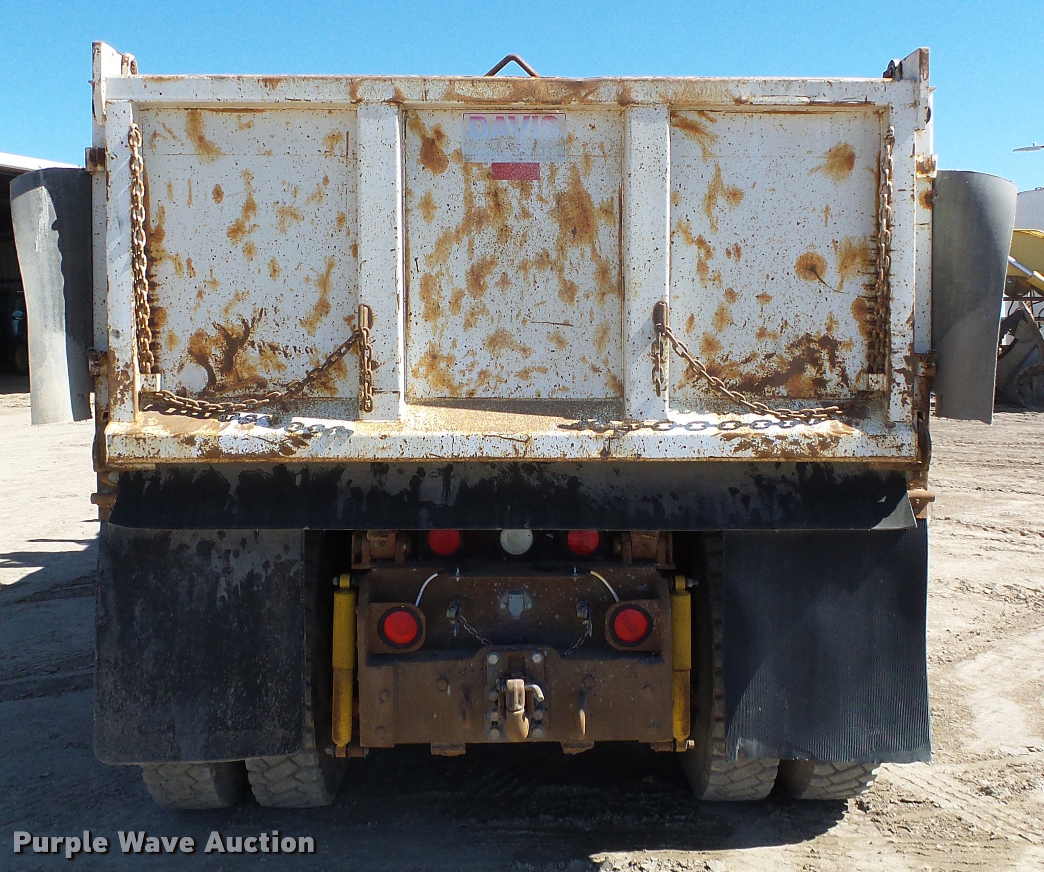 1998 International 9200 Eagle dump truck in Cimarron, KS | Item DF2974 ...