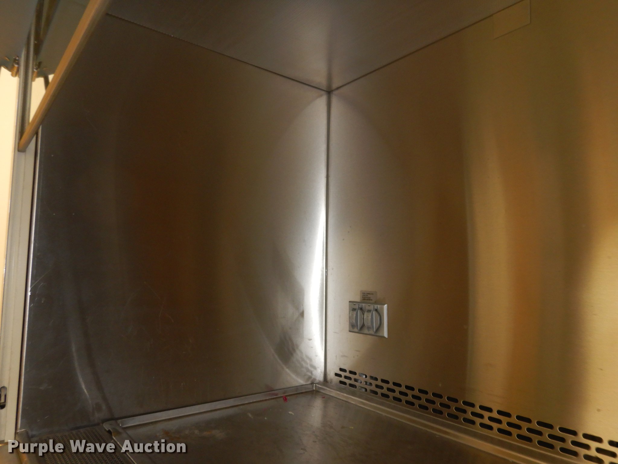 Nuaire biological safety cabinet in Edmond, OK | Item FG9013 sold ...