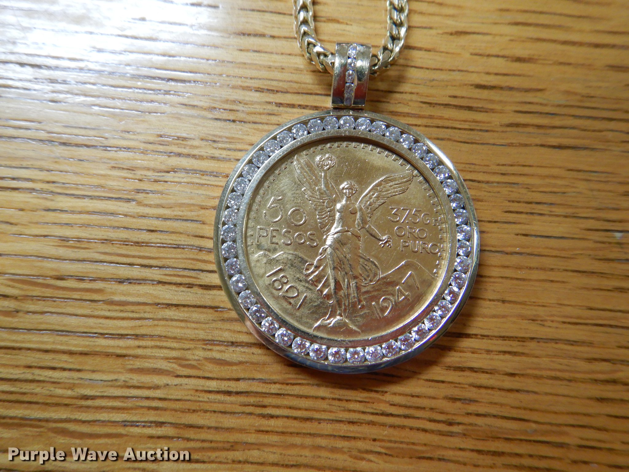 Centenario 50 pesos coin in custom yellow gold with diamond bezel in ...