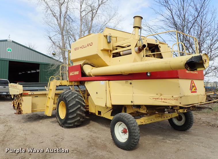 1982 New Holland TR85 combine in Lindsborg, KS | Item DF8888 sold ...