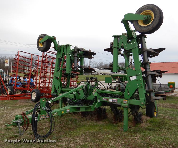 2009 John Deere 2510H anhydrous ammonia applicator in Richmond, MO ...