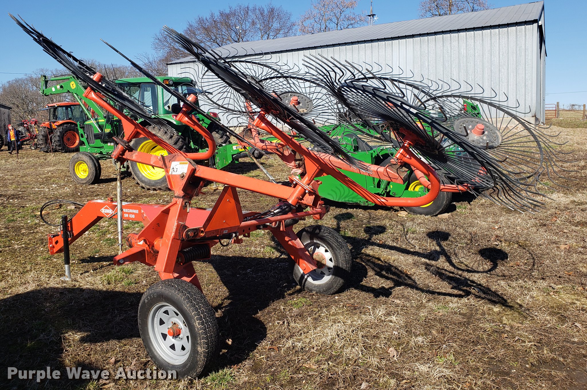 Kuhn SR108 hay rake in Cole Camp, MO | Item DF3364 sold | Purple Wave