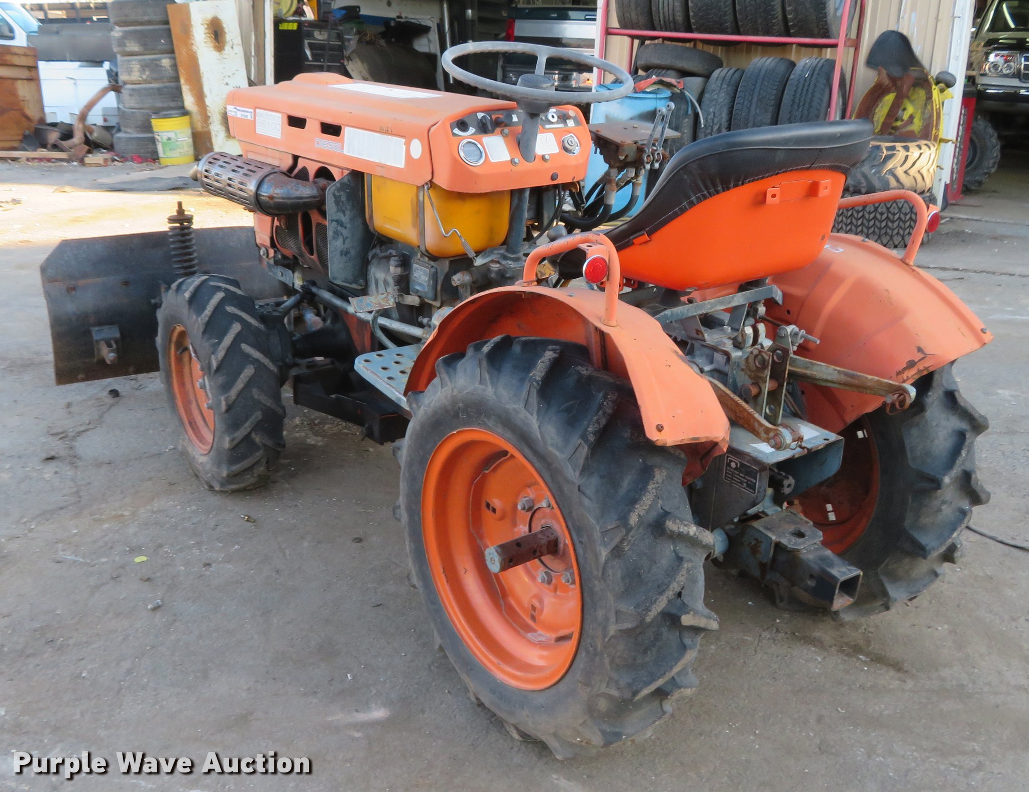 Kubota B6100 tractor in Moscow Mills, MO | Item EV9598 sold | Purple Wave