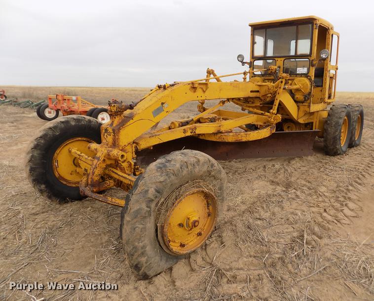 Caterpillar 12 rigid frame motor grader in Ulysses, KS | Item DF2993 ...