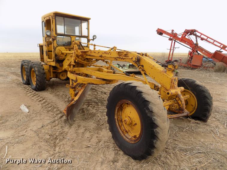 Caterpillar 12 rigid frame motor grader in Ulysses, KS | Item DF2993 ...
