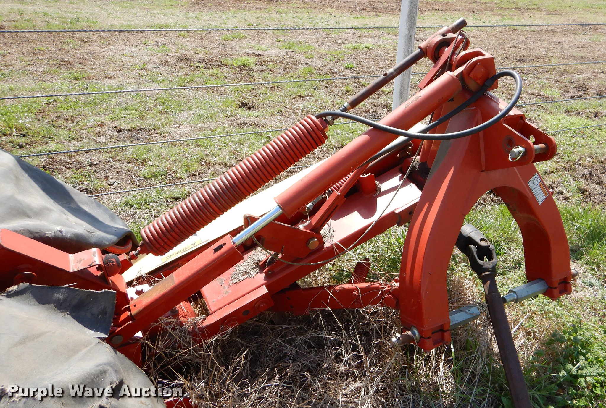 New Holland 617 disc mower in Vinita, OK | Item EZ9931 sold | Purple Wave