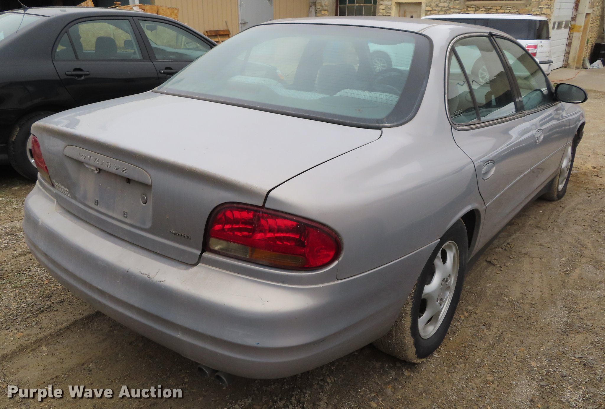 1999 Oldsmobile Intrigue in Holton, KS | Item DF7752 sold | Purple Wave