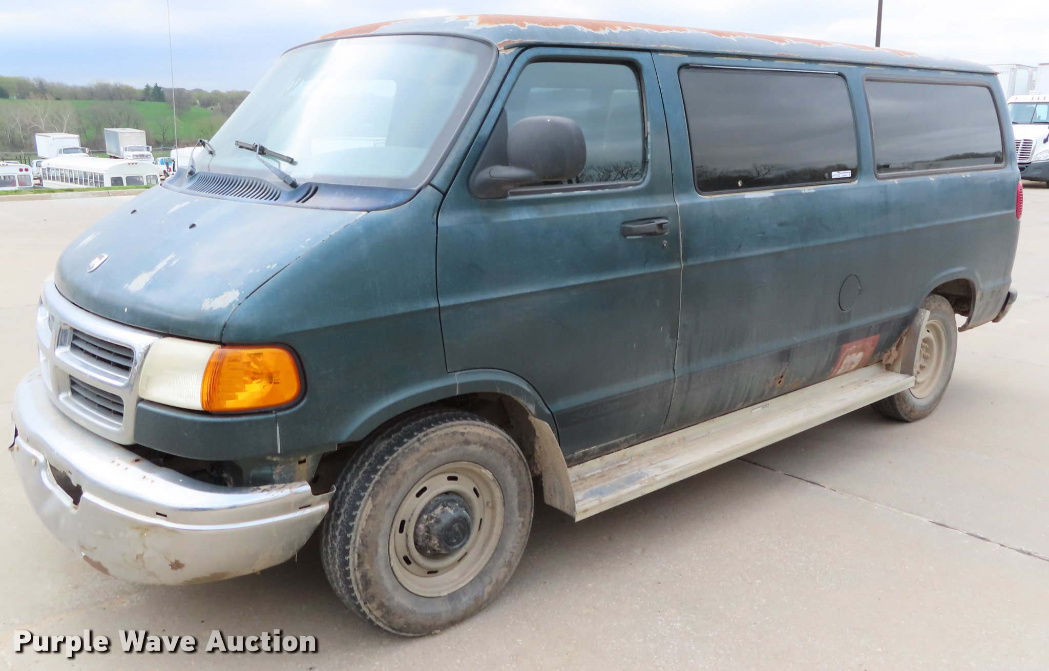 2001 Dodge Ram Wagon B2500 van in Lansing, KS | Item DI9480 sold ...