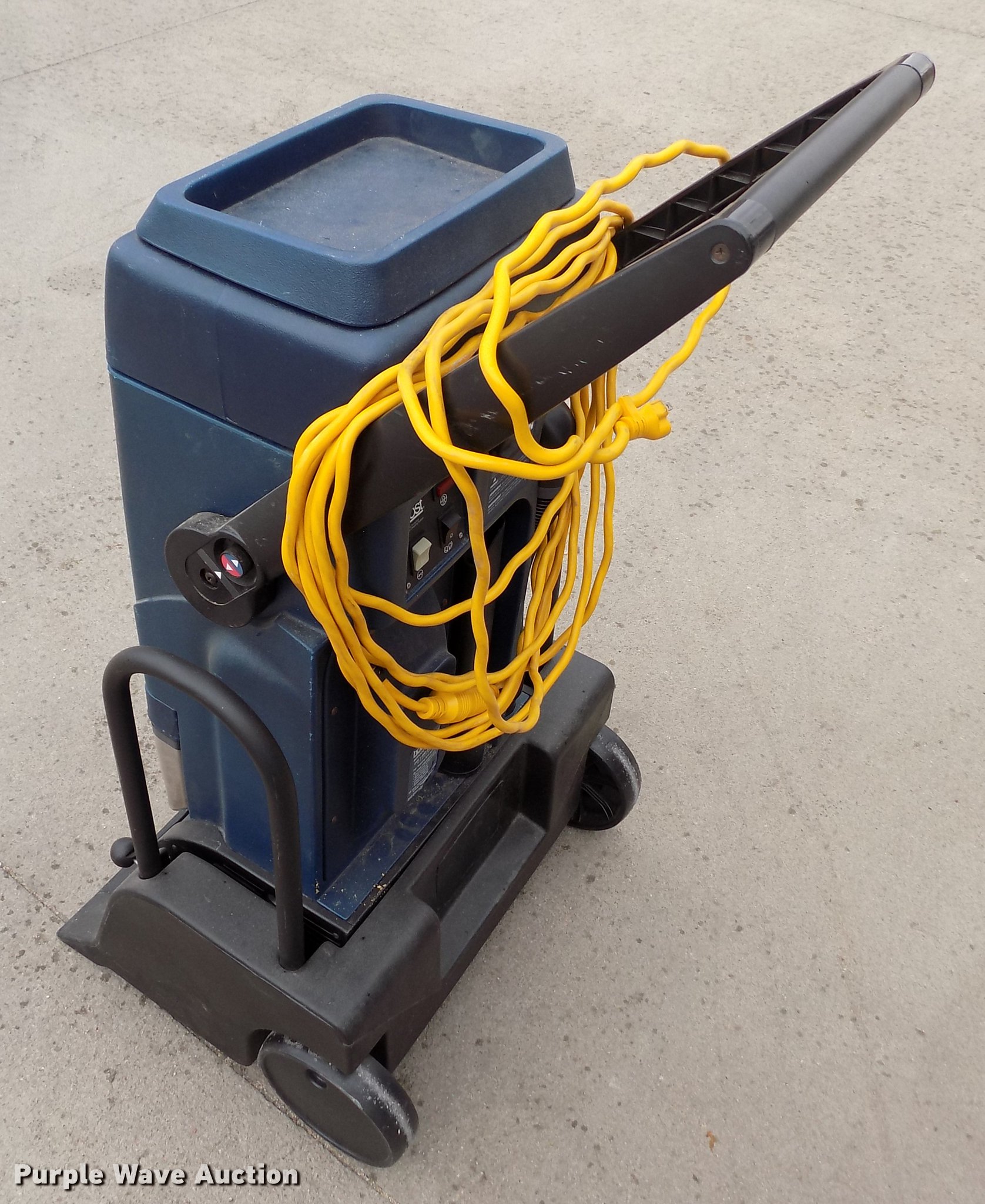 2011 Host Liberator dry carpet cleaner in Concordia, KS | Item FA9685 ...