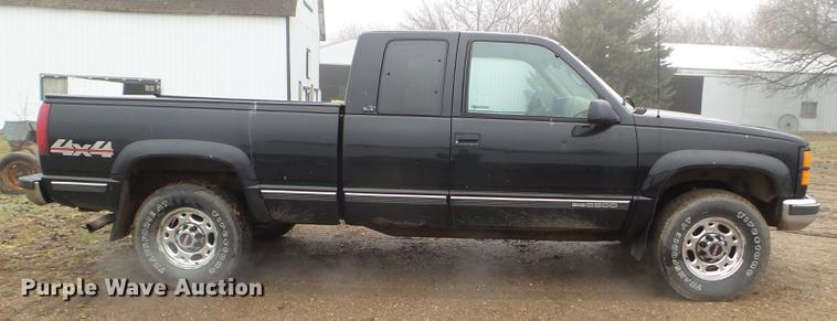 1996 GMC Sierra 2500 Ext. Cab pickup truck in Chancellor, SD | Item ...