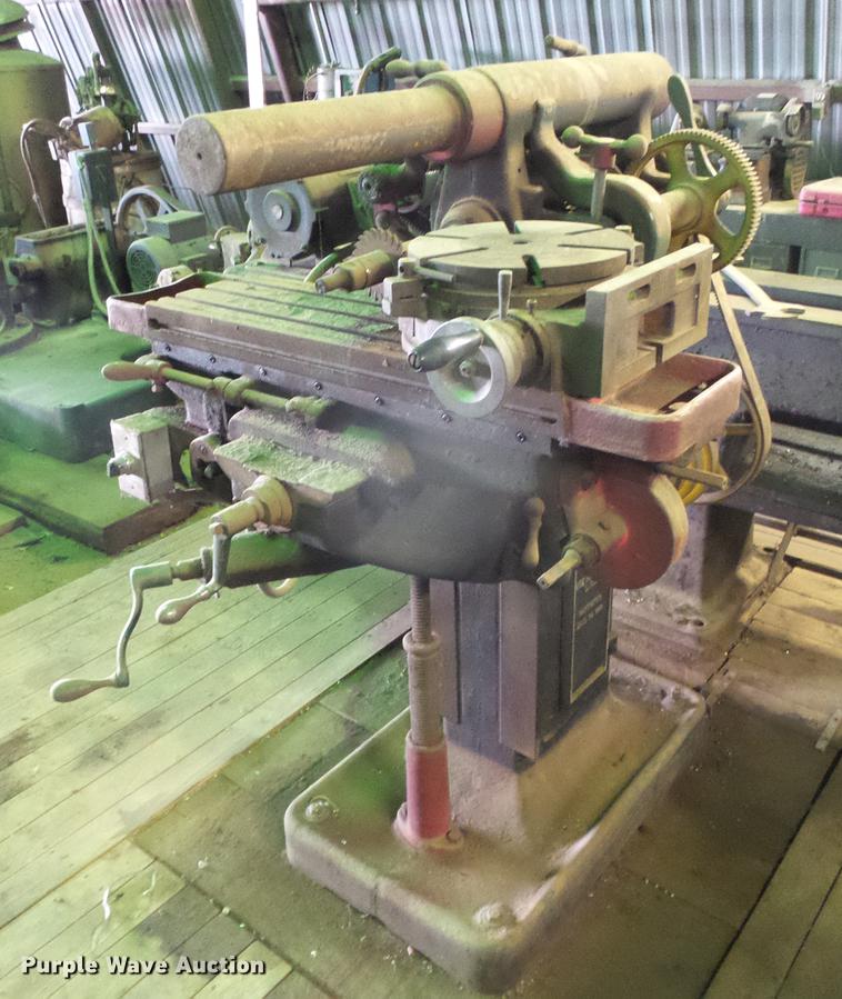 Turner Machinery Co. Becker No. 25 milling machine in Woodward, OK ...