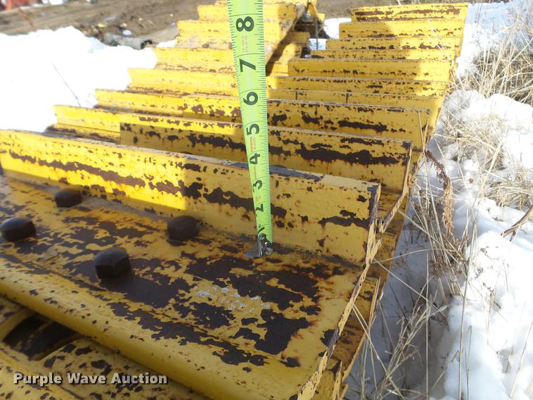 Caterpillar D7 single grouser track pads in Fort Pierre, SD | Item ...
