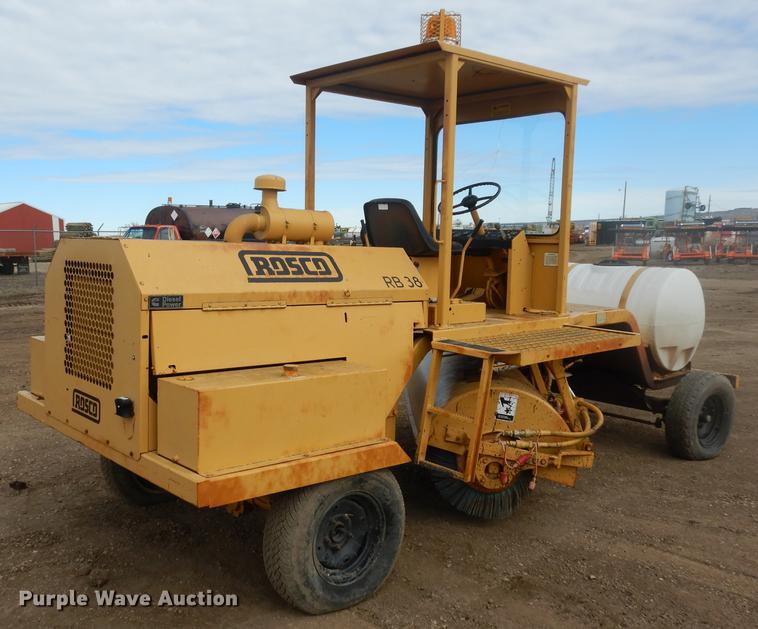 Rosco RB38 broom in Fort Pierre, SD | Item DC4683 sold | Purple Wave