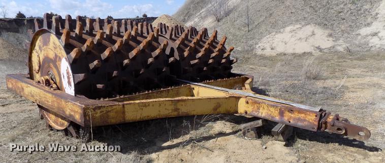 Shovel Supply 22 sheeps foot compactor in Crab Orchard, NE | Item G1669 ...