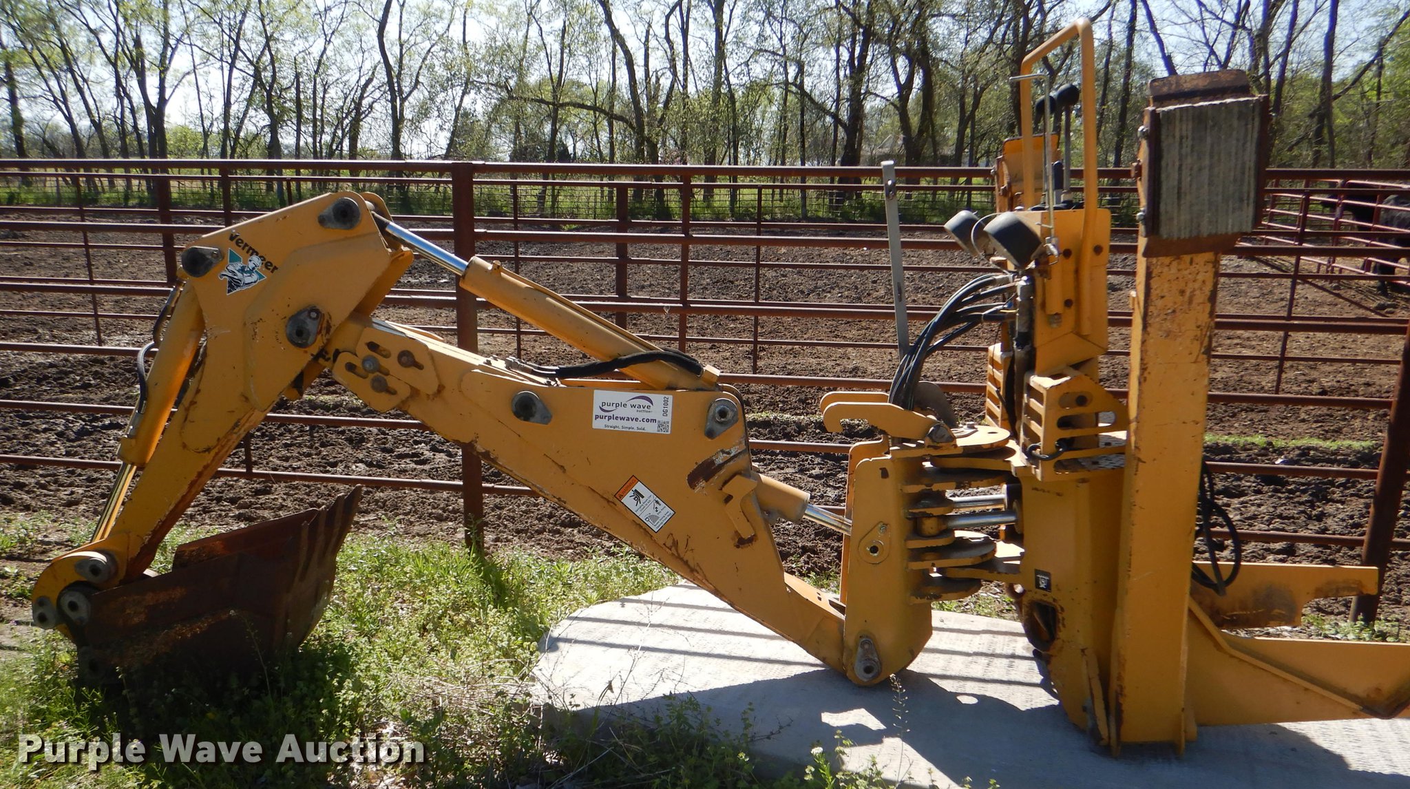 2000 Vermeer B780 backhoe attachment in Emporia, KS | Item DG1002 sold ...