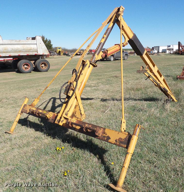 Three point boom in Spearville, KS | Item DC5227 sold | Purple Wave