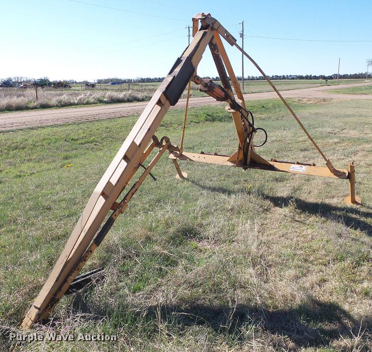 Three point boom in Spearville, KS | Item DC5227 sold | Purple Wave