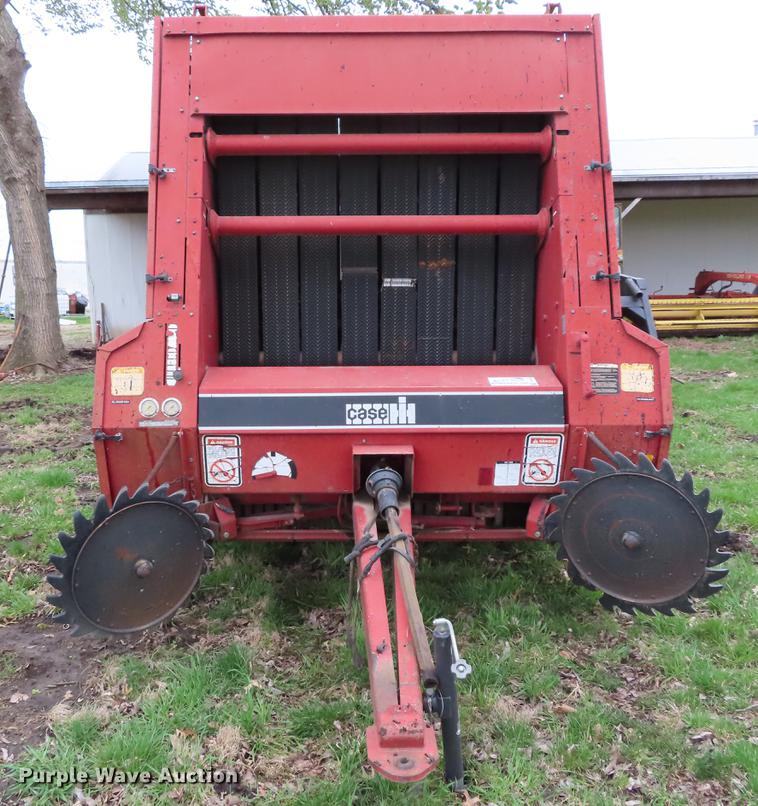 1990 Case IH 8460 round baler in Auburn, KS | Item DF7799 sold | Purple ...