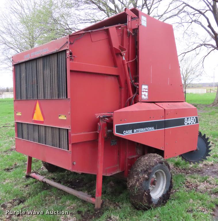 1990 Case IH 8460 round baler in Auburn, KS | Item DF7799 sold | Purple ...