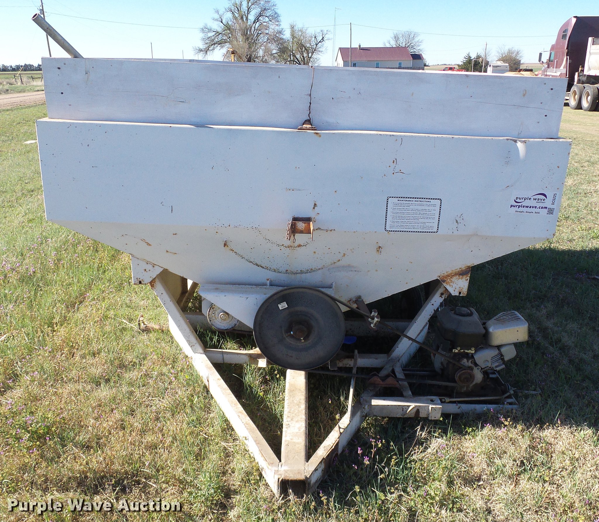 Spreader bed in Spearville, KS | Item DC5225 sold | Purple Wave